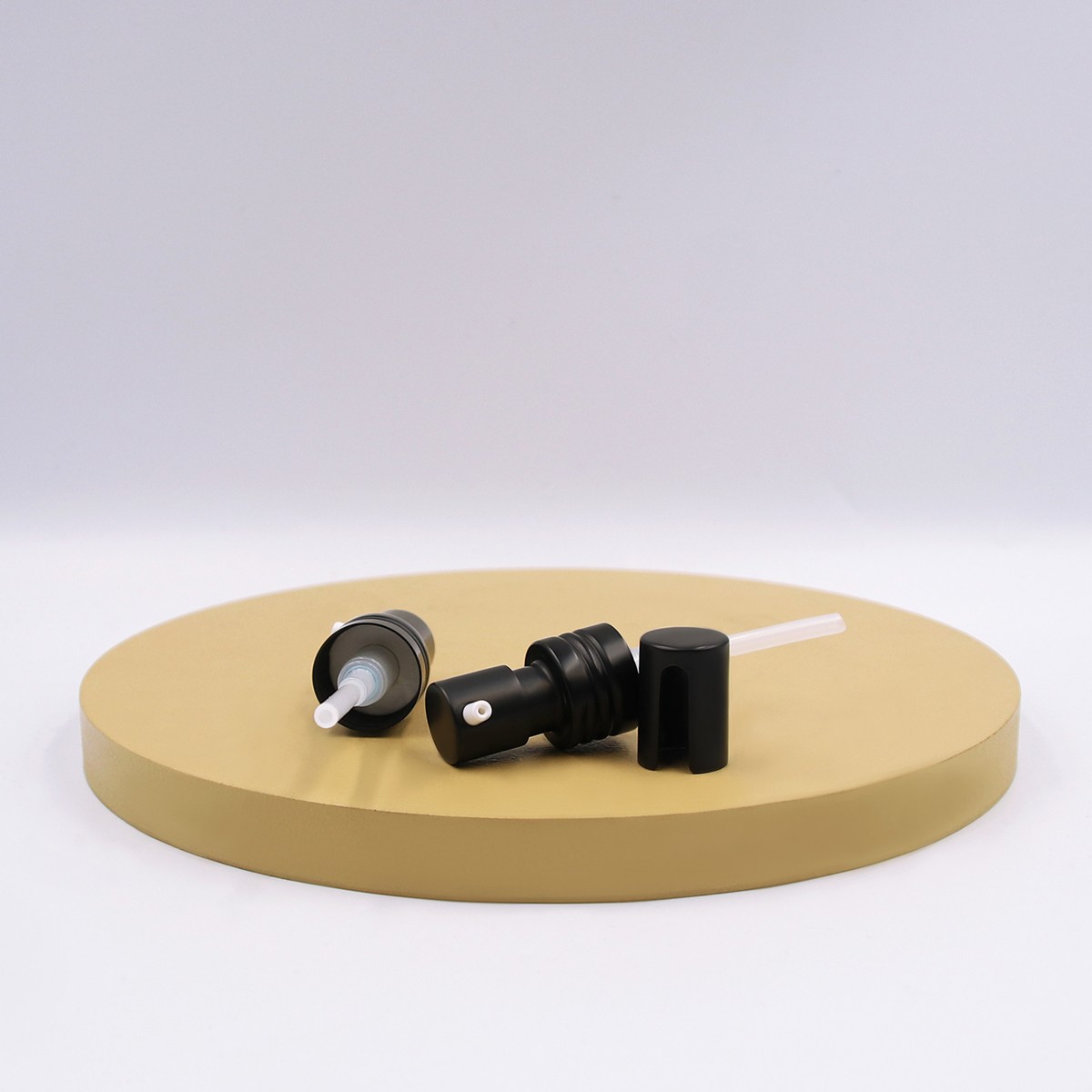 China External spring side threaded aluminum tooth lotion pump ...