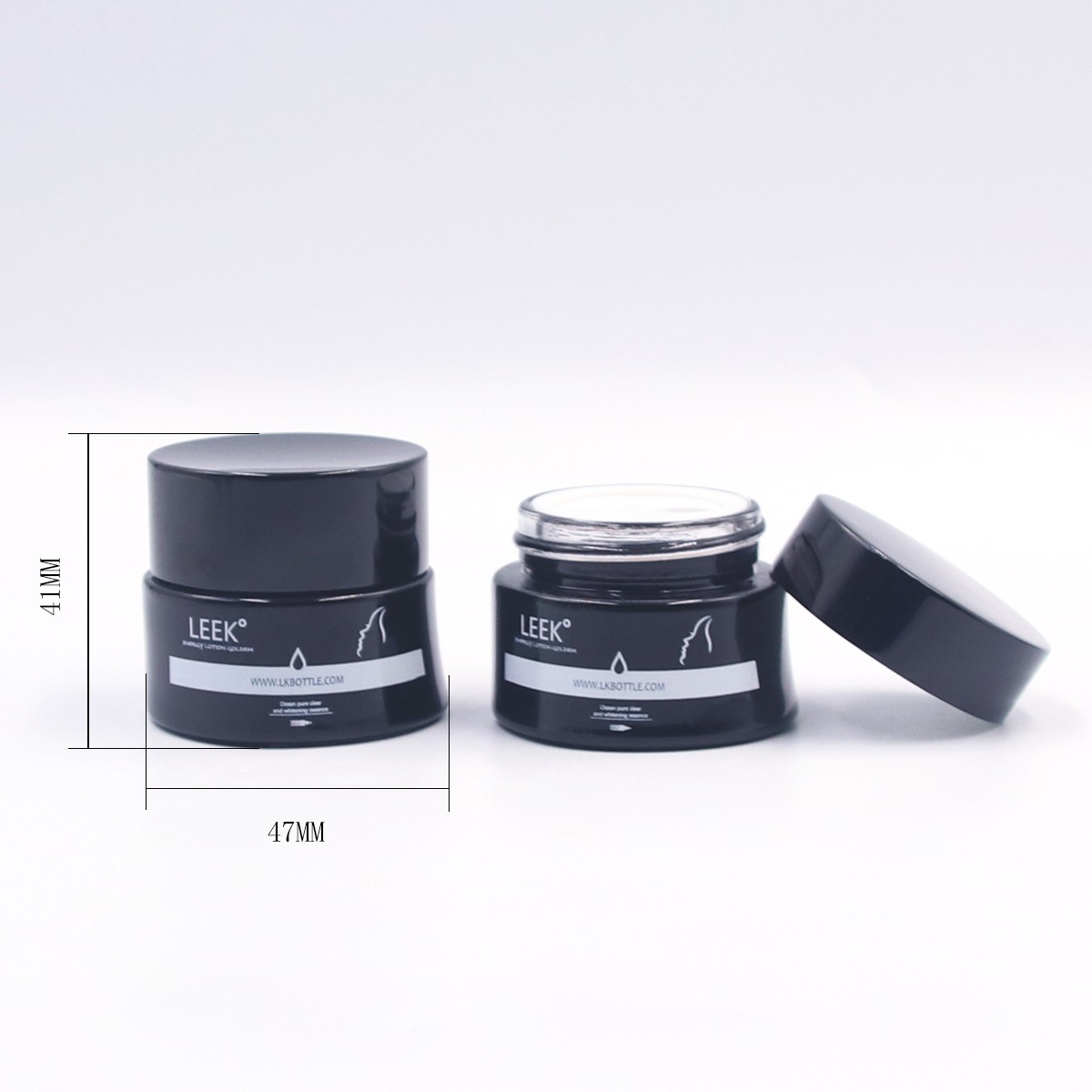 China 15g cream jar features a unique angled glass bottle factory and ...